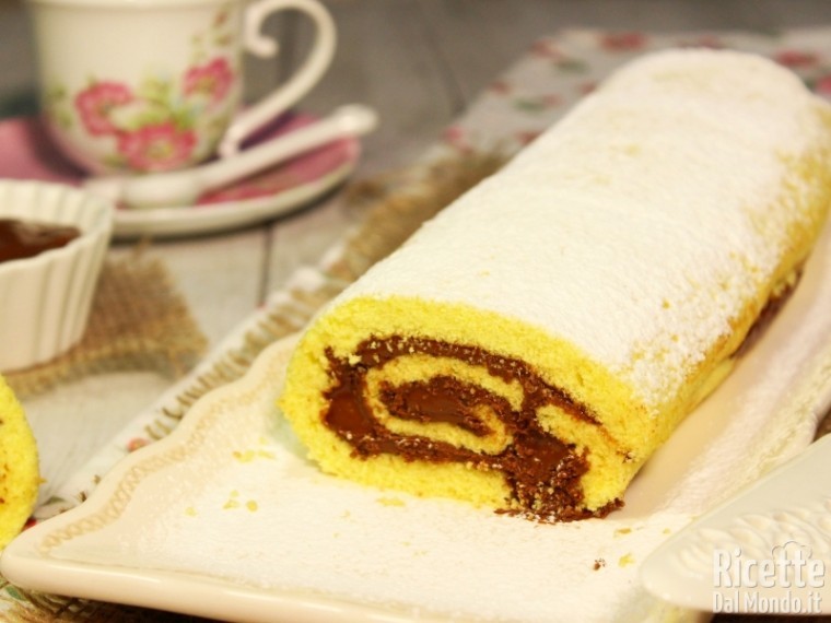 Rotolo alla Nutella soffice e semplice | RicetteDalMondo