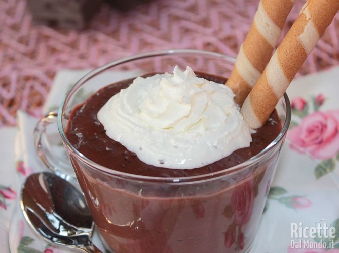 Cioccolata calda fatta in casa | RicetteDalMondo.it