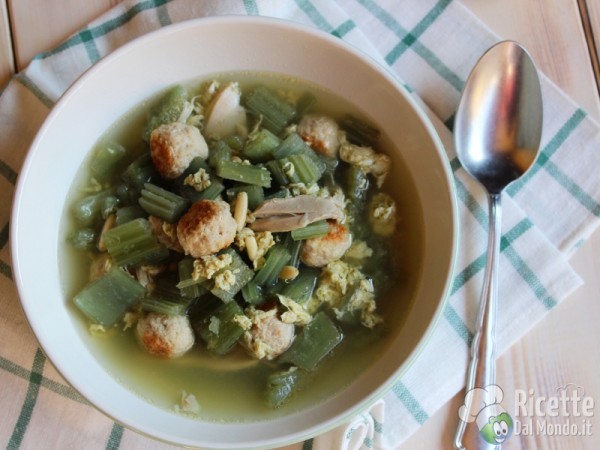 Cardo in brodo, cardone beneventano | RicetteDalMondo.it