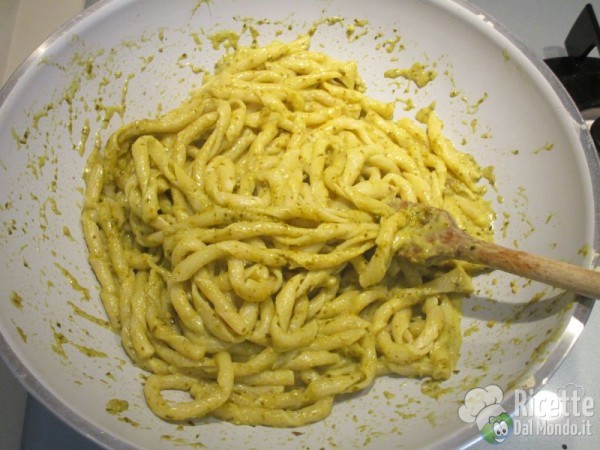 Pasta mimosa, semplice e veloce | RicetteDalMondo.it